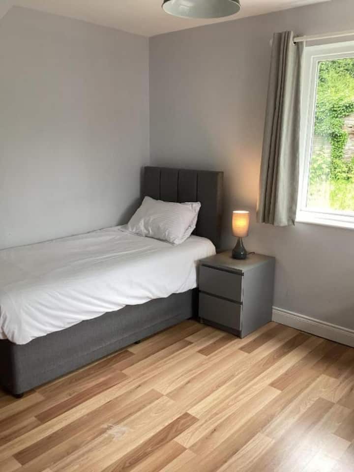 Deluxe Family Of 7 Room - Belfast