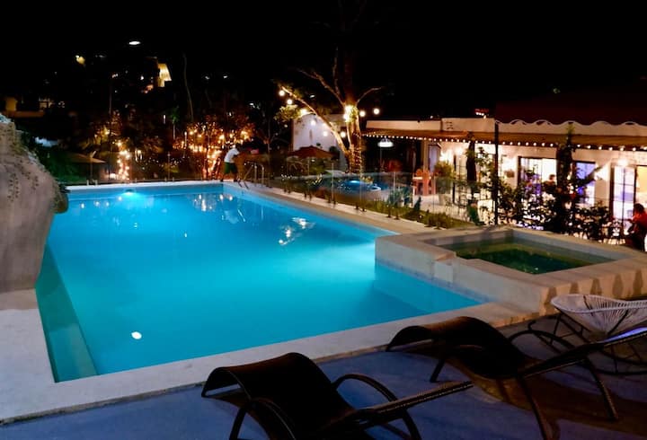 Roscheli's Place - Alfonso