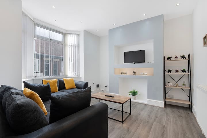 Classic 4-bedroom Retreat Close To Infinity Bridge - Stockton-on-Tees