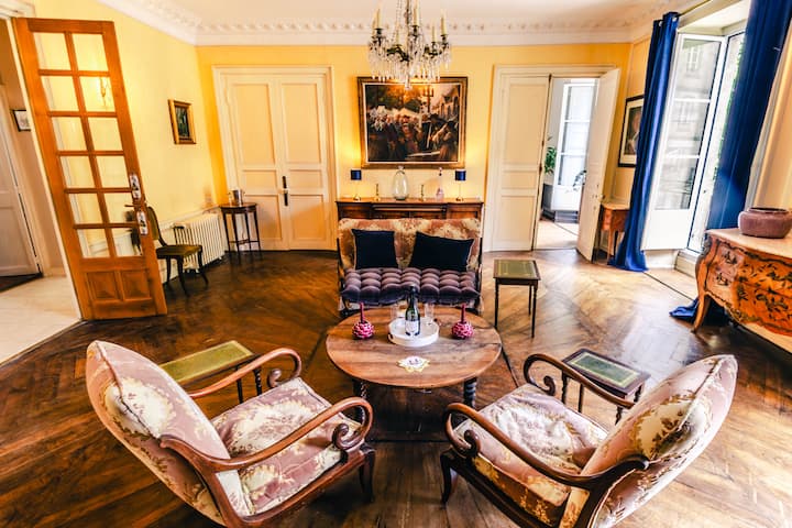 Le Saint Corentin - Face Cathédrale - Quimper