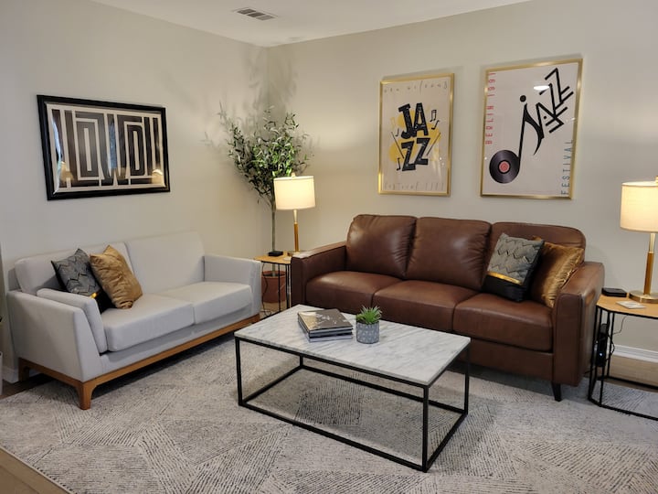 Jazz Houzz - College Station, TX