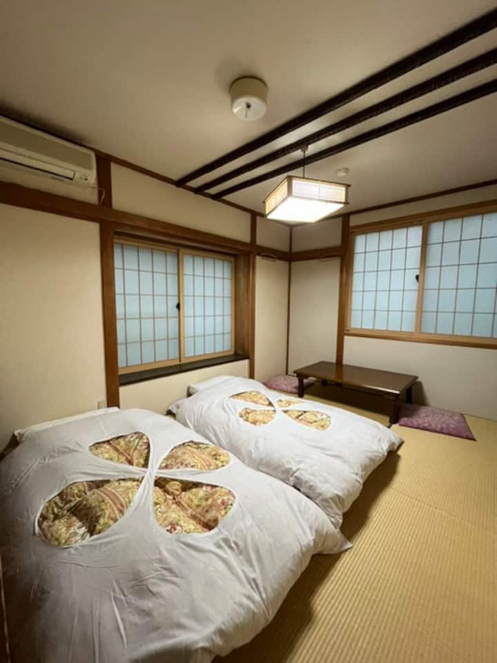Yukiguma Lodge - Double Bedroom - Room 305 - Japan