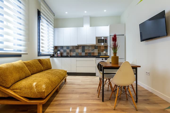 Alohamundi Cetina - Seville, Spain