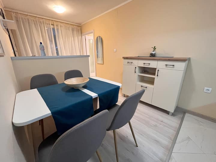Cozy Apartment Near City Center - Sofia
