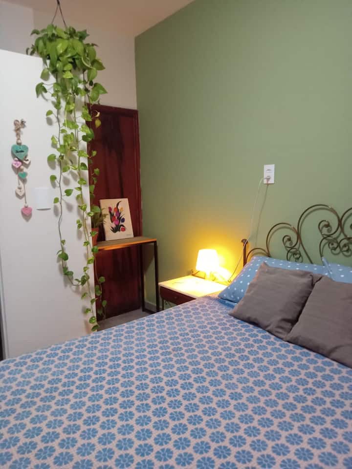 Quarto Jardim Secreto - Holambra