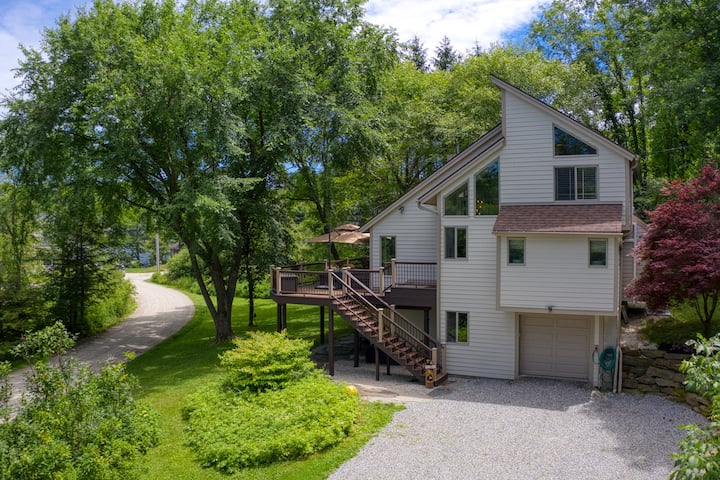 Lake/ski House Getaway - The Berkshires, MA