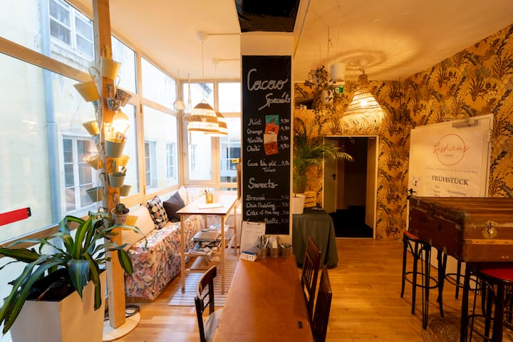 Sishaus - Be Sis & Stay Sis - Graz