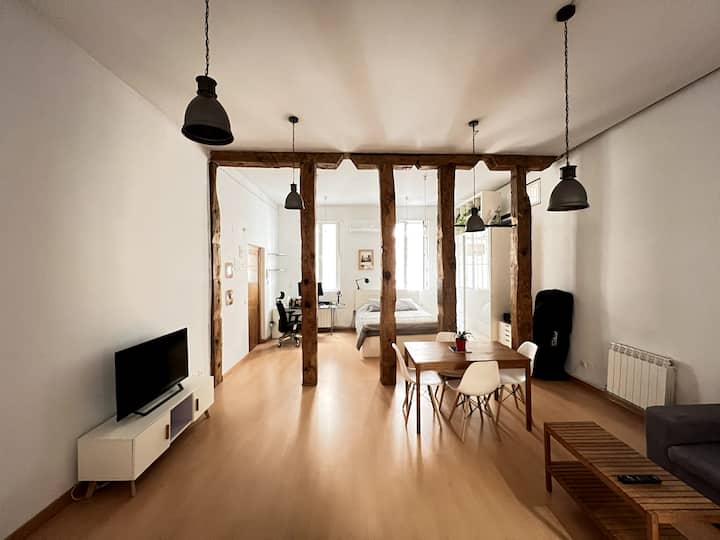 Loft Amplio Con Techos Altos | Prado Atocha - Madrid