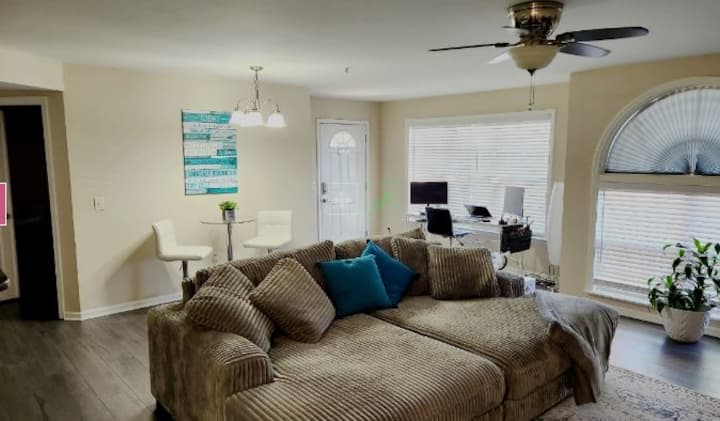 Cozy, Comfy, Convenient Condo - High Point