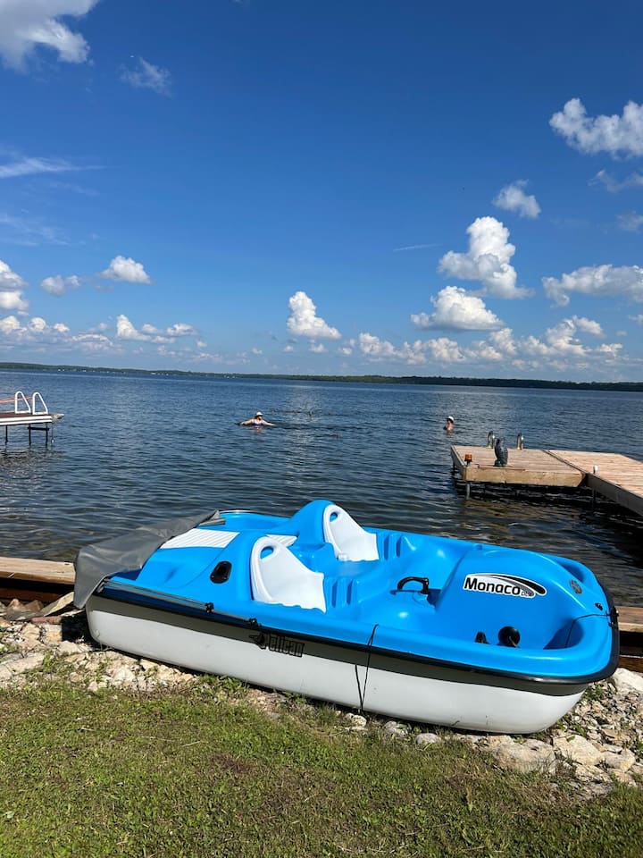 Balsam Lake Water Front Cottage - Kawartha Lakes