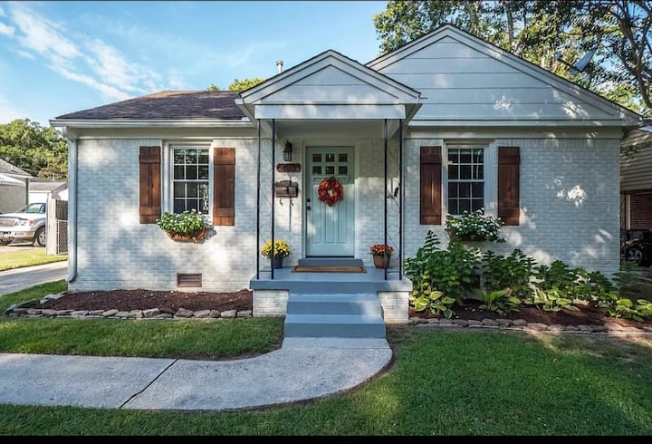 Charming High Point House - Memphis, TN