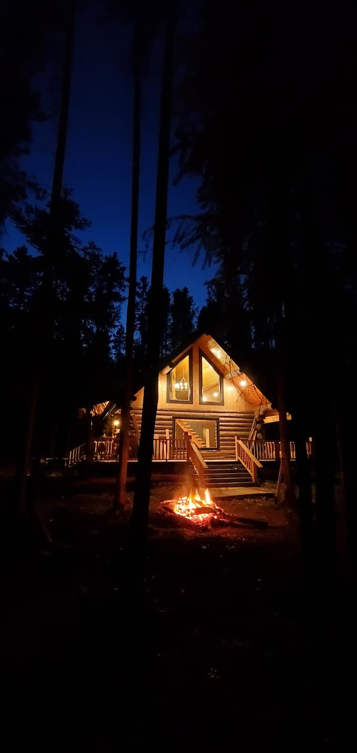Our Glacier Getaway Luxury Cabin - West Glacier, MT