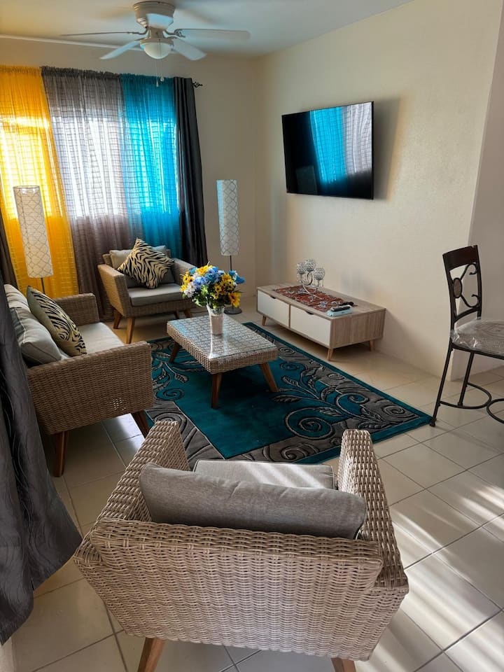 The Queen Anne's Apartments - Nassau