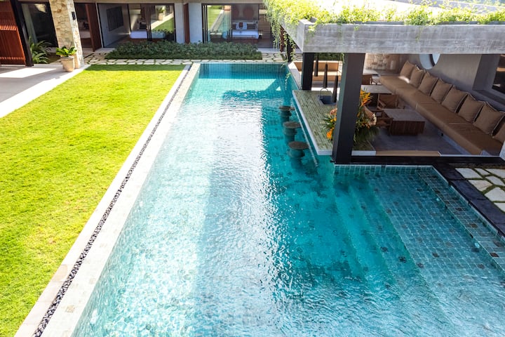 6 Luxury Bedrooms Villa In Canggu Beach - Canggu