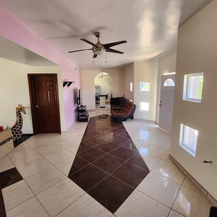 Departamento Muy Amplio A 6 Min. Del Consulado. - Ciudad Juárez