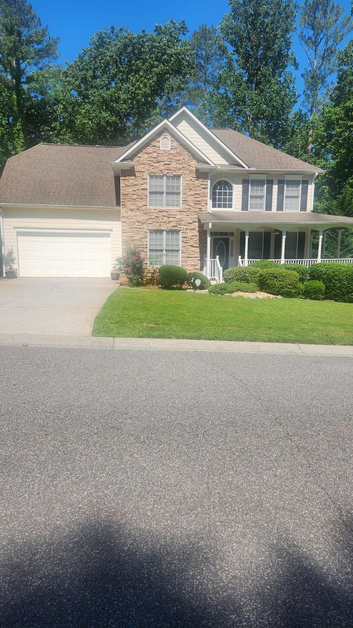 Full Private Basement Retreat - Kennesaw, GA