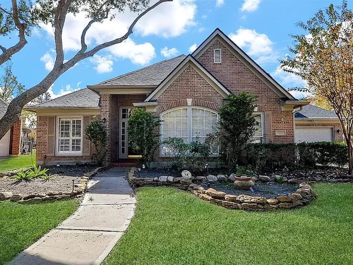Upscale Sugar Land Home Longterm Stay - Sugar Land, TX