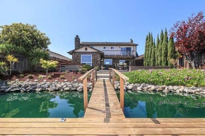 Serene Waterfront Private Room A W/deck Access-goh - San Mateo, CA