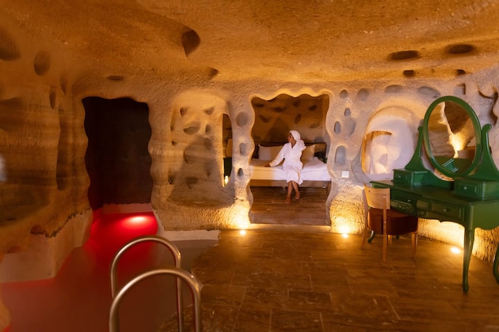 Premium Cave With Private Underground Water Pool - Nevşehir