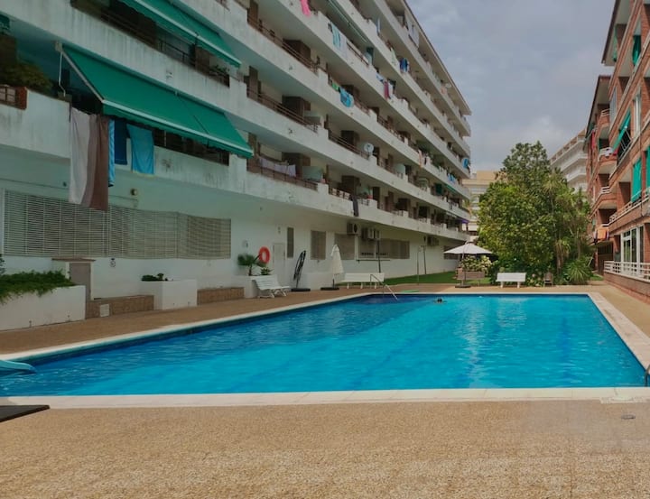 Coqueto Apartamento Con Piscina - Lloret de Mar