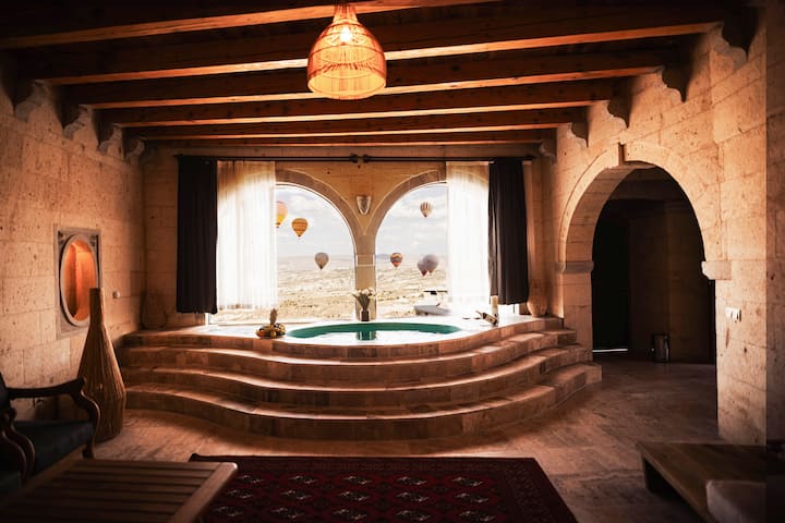 The Jacuzzi Suite With Balloon View And Terrace - Nevşehir
