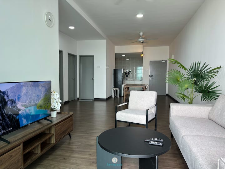 Free Netflix | Kajang 3b2b 6 Pax: Mart & F&b - Bangi