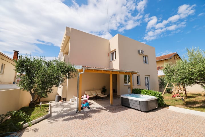 Luxury Villa, Next To Sea - Bibinje