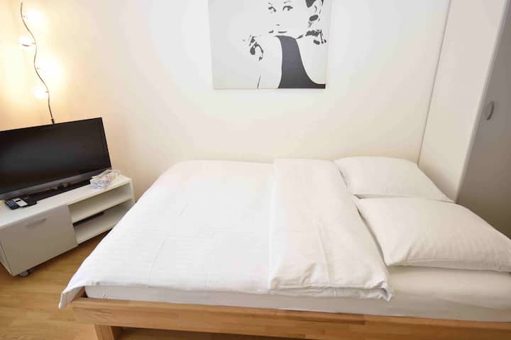 Cozy Studio Near Central Station (Crown 38) - Zürich