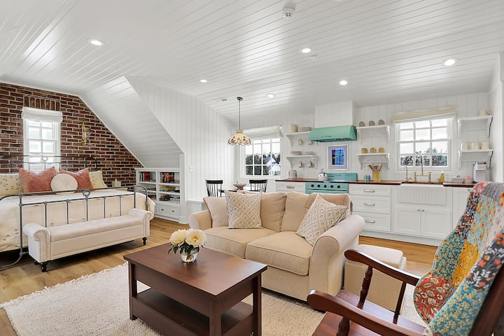 Carriage House On 13 Acre Estate Property! - Nora - Indianapolis
