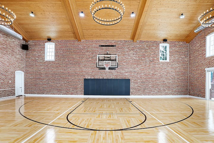 Day Pass At Gated Estate With Luxury Amenities! - Carmel, IN