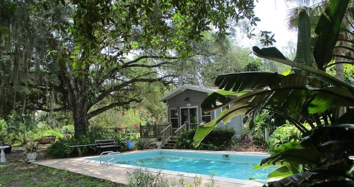Orange River Cottage - Lehigh Acres, FL