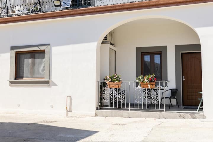 Casa Athena - Furore