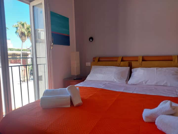 Apartment In Front Of Teather Massimo - Palermo