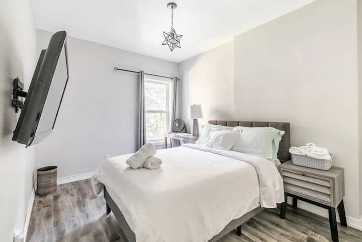 Newly Renovated Unit Downtown To - Toronto
