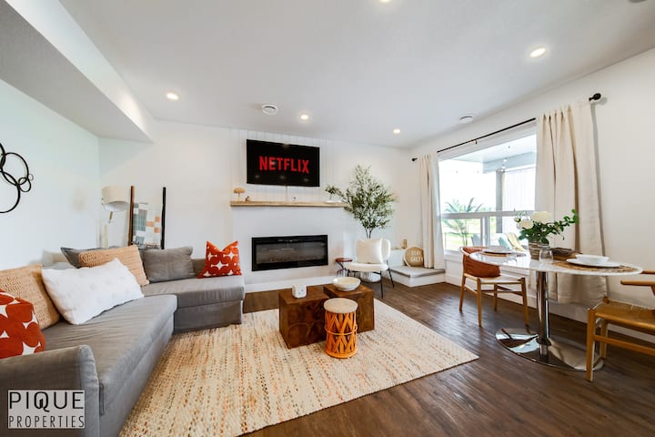 *Brand New*pond Paradise*fireplace*king Bed*ac*bbq - Edmonton, Canada