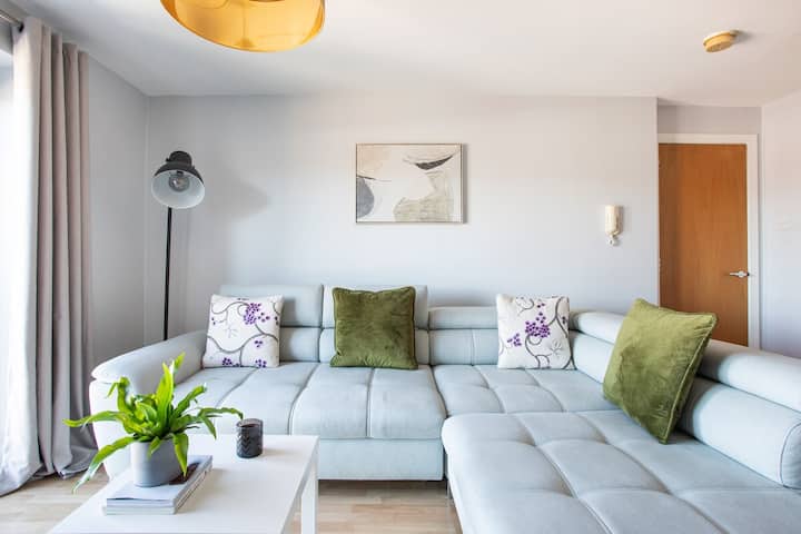 Renovated, Great Views, Parking - Belfast
