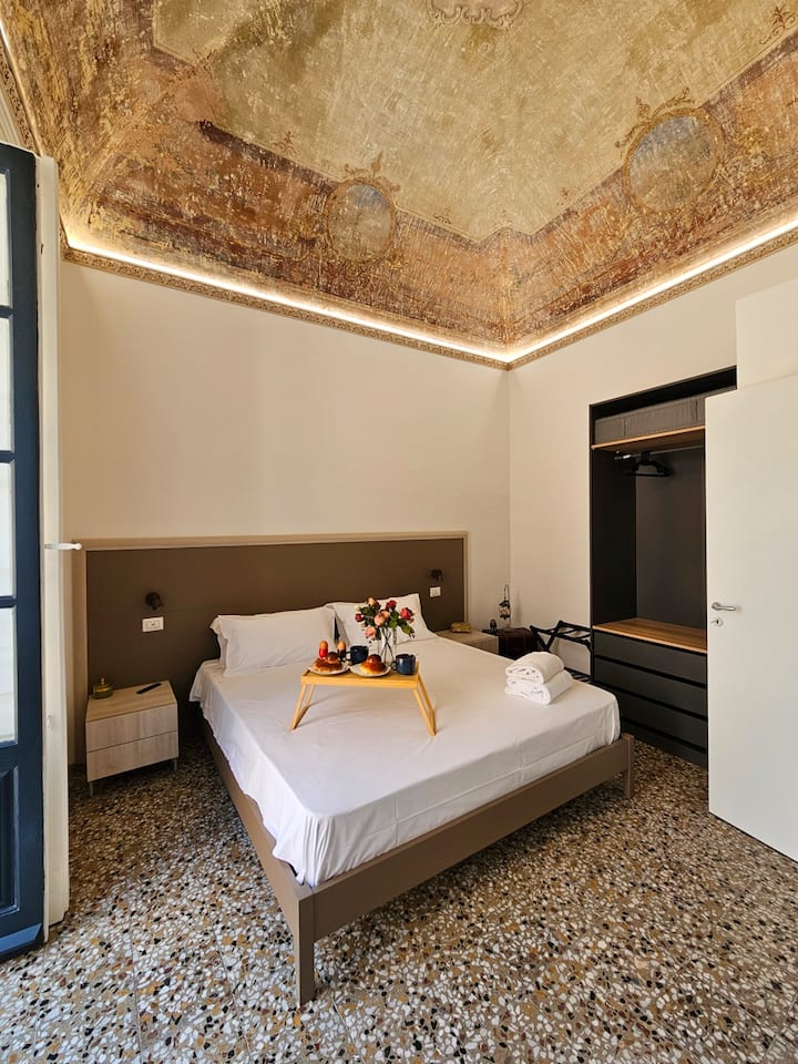 Grey House Apartment 5 - Catania