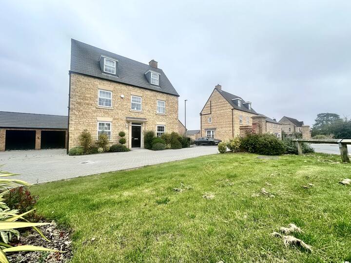 Luxury 5-bedroom Retreat Garden - Witney