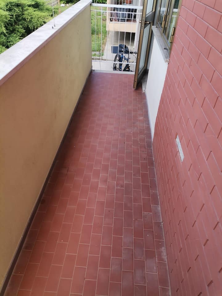 Ampia Camera Con Balcone Privato - Pordenone