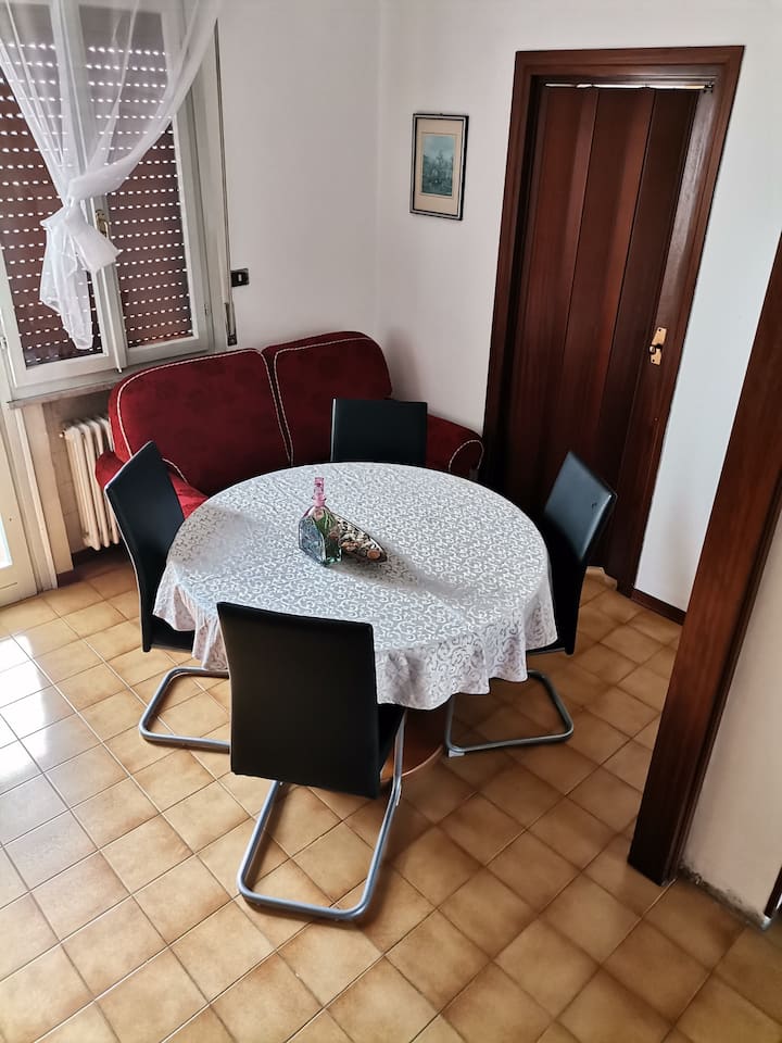 Ampia Camera Con Balcone Privato - Pordenone