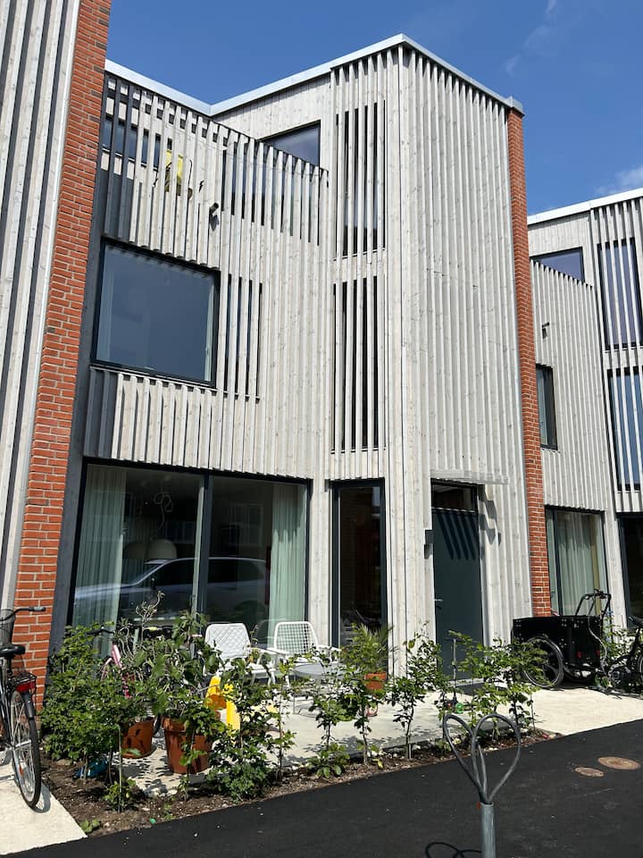 Perfect For Families In Calm Area Close To Center - Malmö