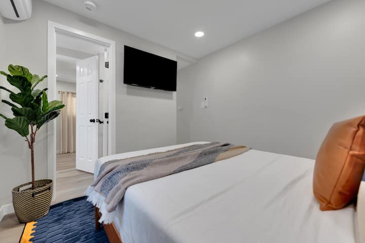 La Esperanza Luxury Mid-century Home W/ac Unit B - Chula Vista, CA