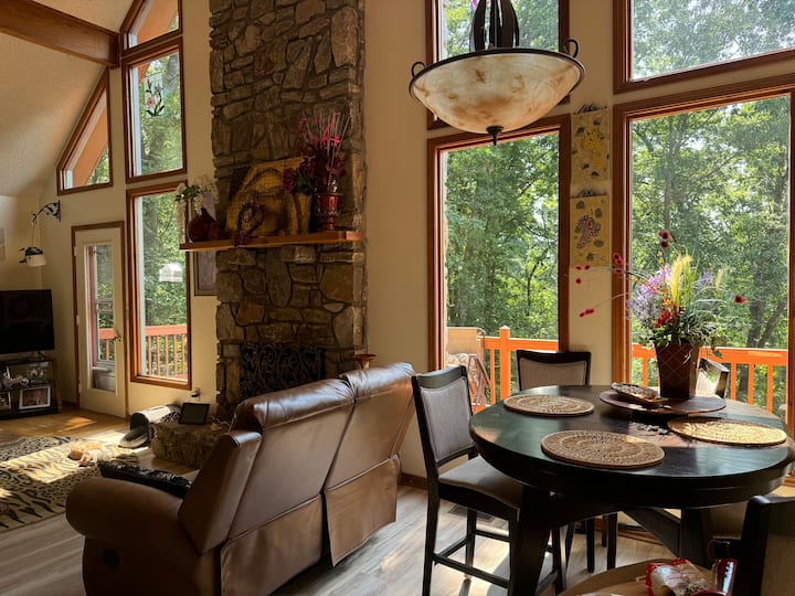 Privacy & Serenity With All The Comforts Of Home. - Waynesville, NC