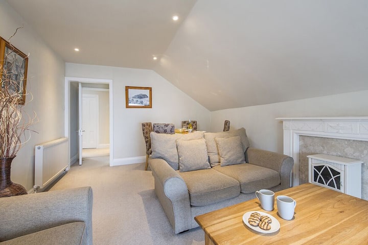 Beachfront Georgian Apartment In Tenby - Saundersfoot