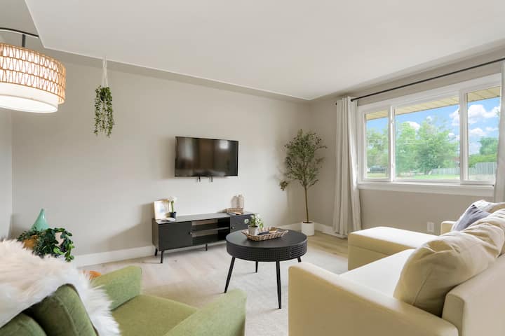 Beautiful Quiet Home In Arvada (10473) - Arvada, CO