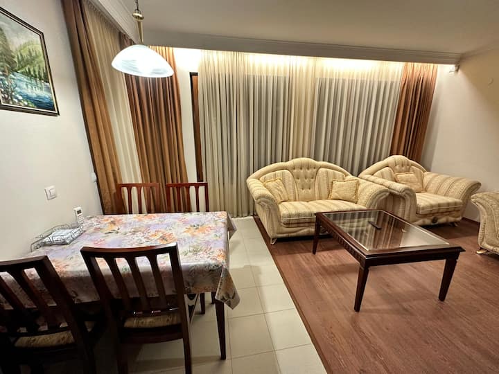 Downtown Spacious 2 Bedroom Apartment - Bansko