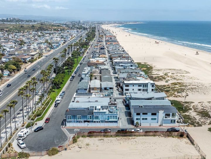 Ocean View - One House From Beach - Newport Beach, CA