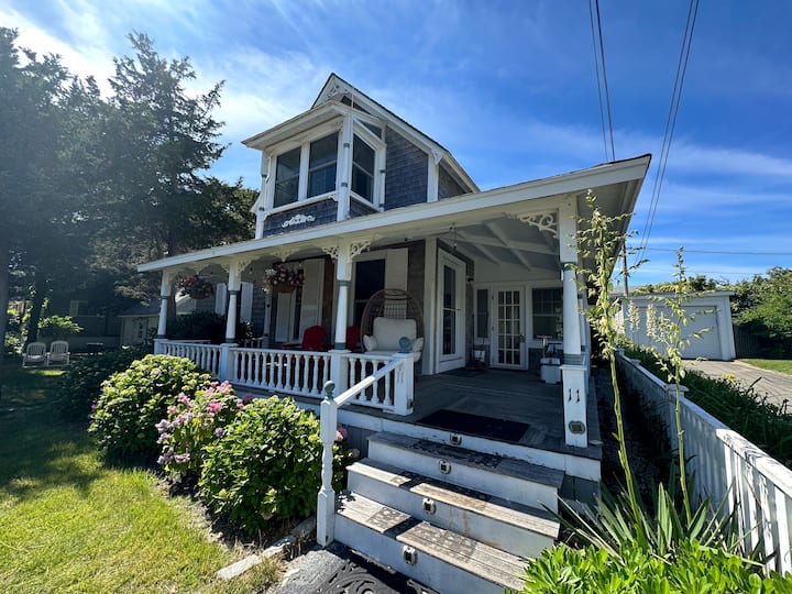 Updated Cottage/ Ocean Views - Oak Bluffs, MA