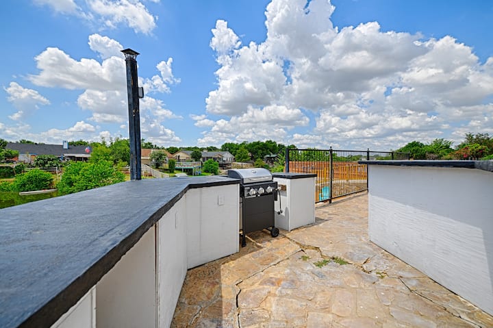Lake View House, New Remodeling - Irving, TX