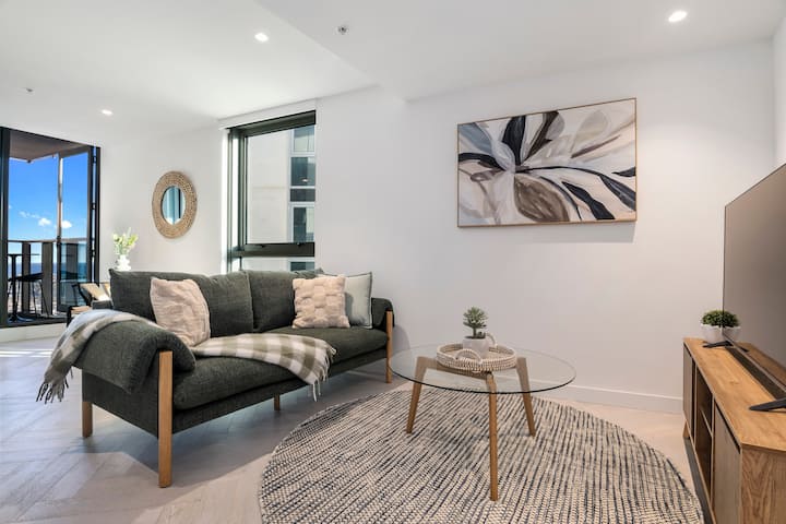Stylish 1br Apt W/ Stunning Lake & Bay Views! - Rod Laver Arena